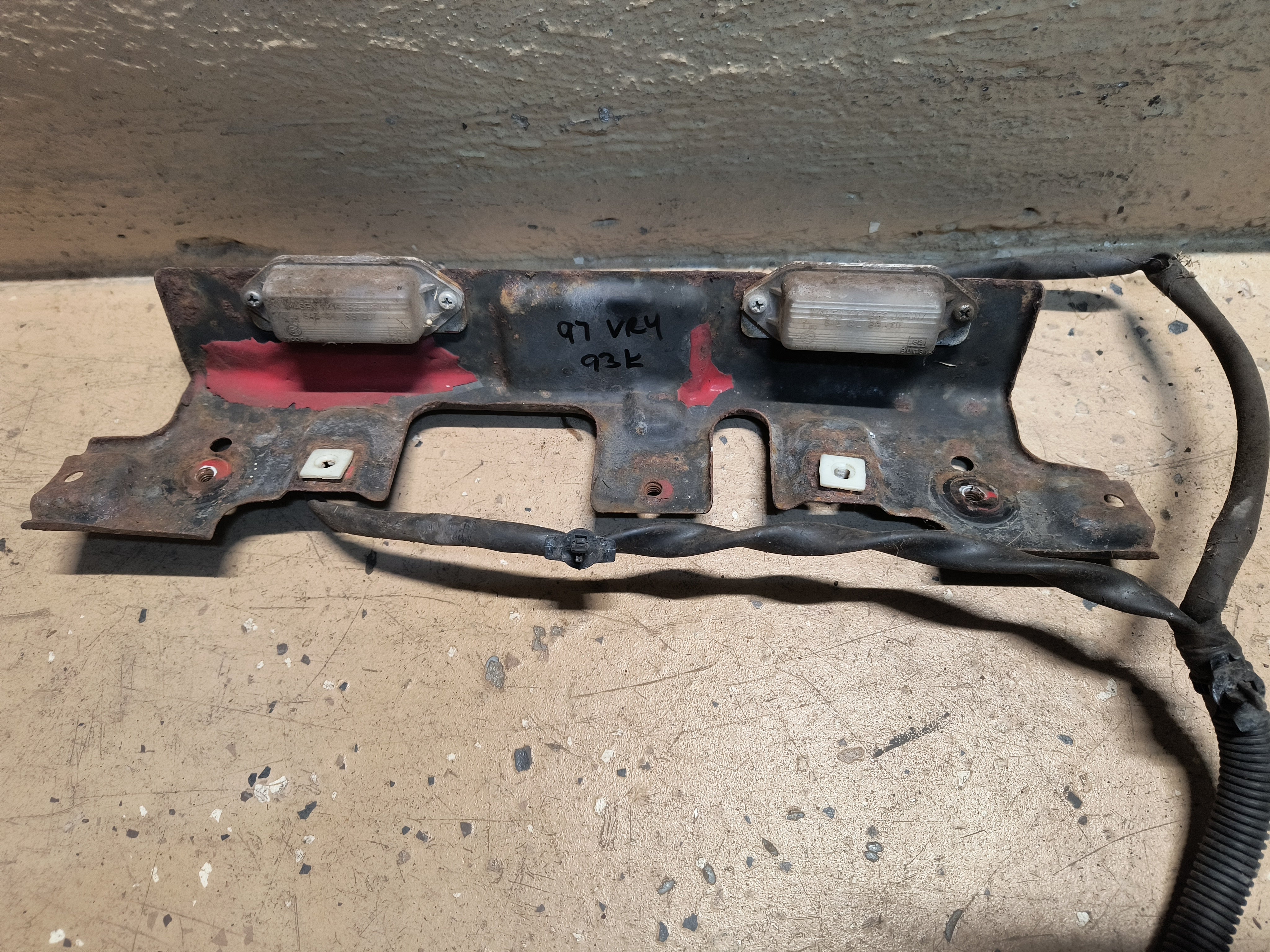 91-99 Mitsubishi 3000GT / Dodge Stealth OEM Rear License Plate Bracket ...